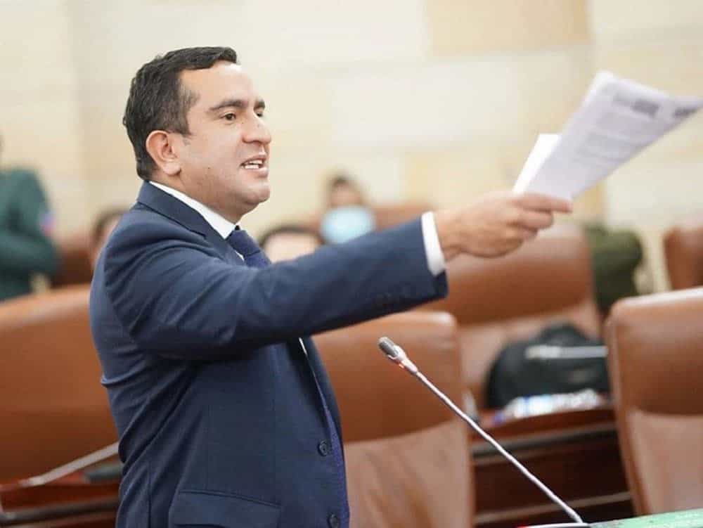 El excongresista boyacense que salió a cobrar la medida de ...